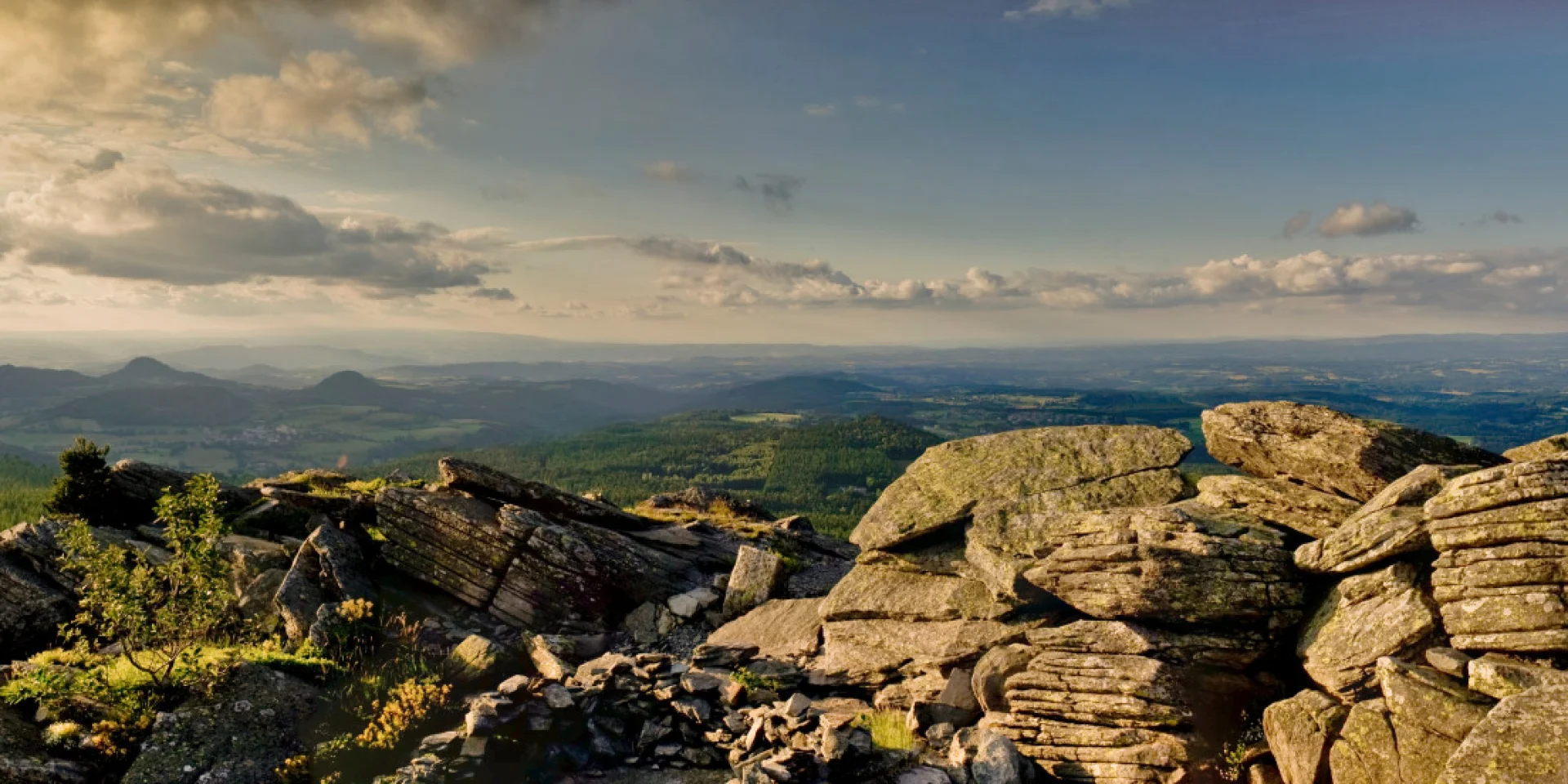 Top panoramas | Office de tourisme du Haut-Lignon – Découvrez des ...